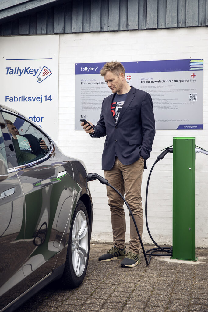 Gratis opladning af elbiler på Fabriksvej 14 i Struer - TallyKey